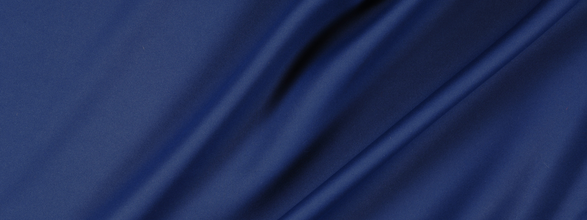 Blackout Double: two-sided coloured opaque fabric for theatres and events