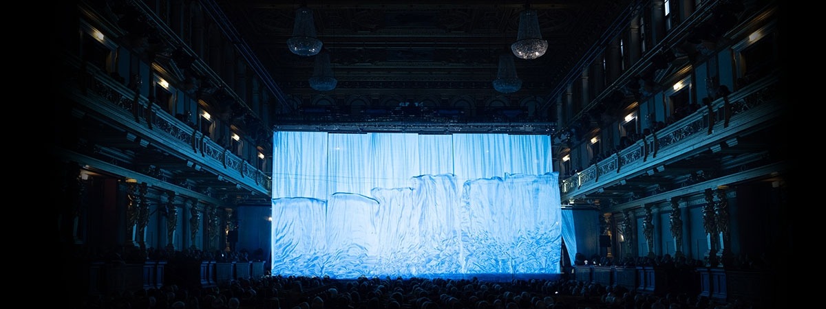 Kabuki 50 A System To Drop Your Curtain In An Instant