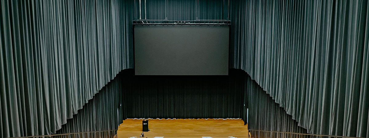 Compact Plus: Curtain track for small and lightweight curtains.