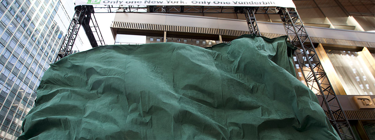 Bank reveal with impressive curtain drop | Kabuki reveal system