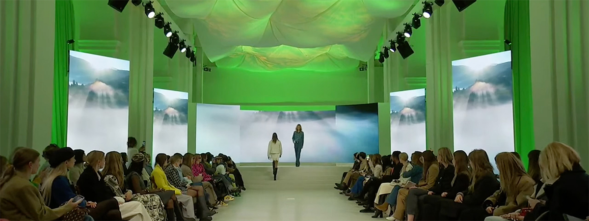 Fashion event - Catwalk topped with sustainable ceiling fabrics