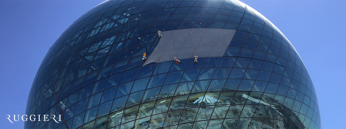 StretchTulle: elastic mesh for events or theatres