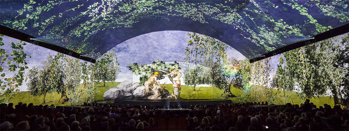 Scrim projections for Giudizio Universale