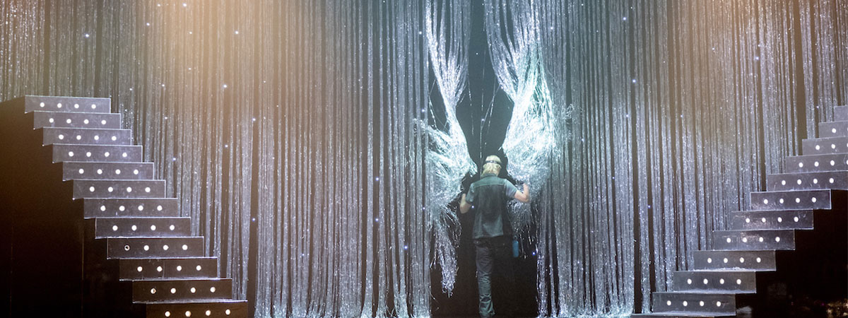 Metallic stage fabrics as a statement: versatile backdrops