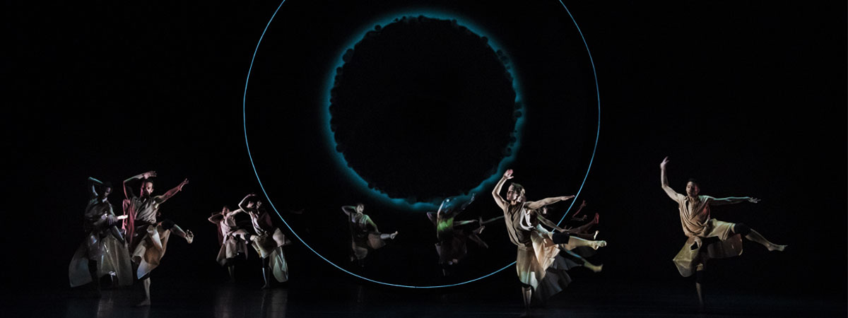 Transit – Impressive 3D effects with front and retro projection